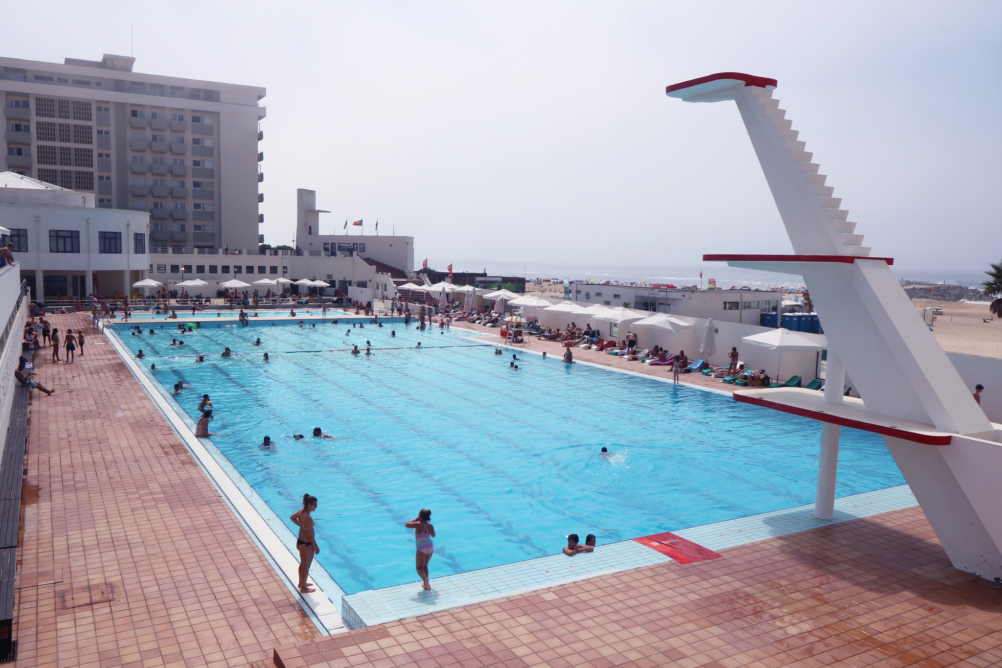 Venha relaxar na Piscina Solário Atlântico até dia 18 Setembro | EspinhoTV