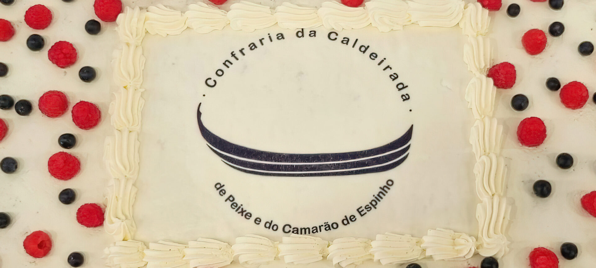 Confraria da Caldeirada de Peixe e do Camarão de Espinho de parabéns ...