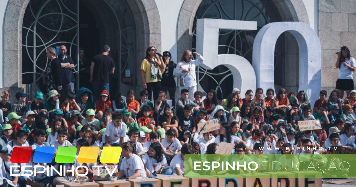 50 anos do 25 de abril marcados com arruada estudantil do AEML | EspinhoTV